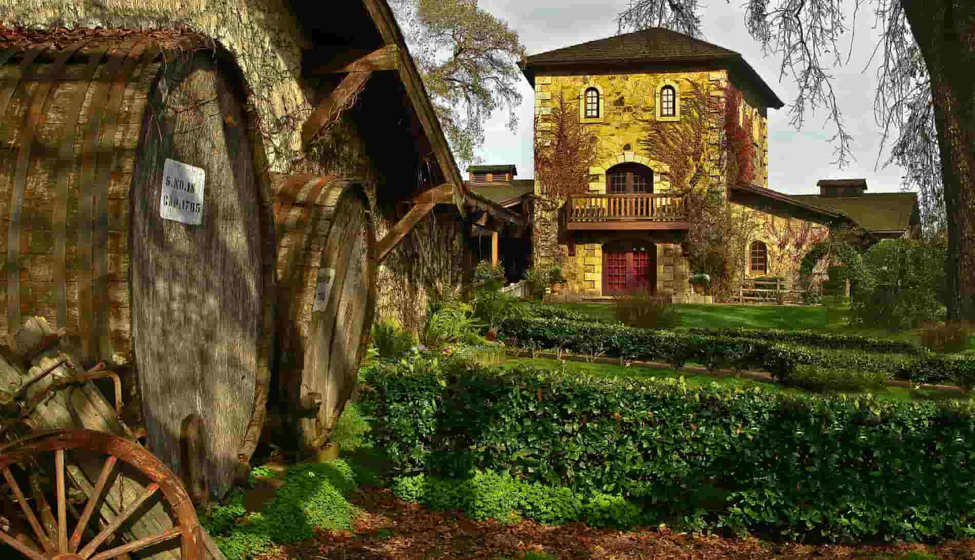 Best St. Helena Limo service & executive black car service Provider